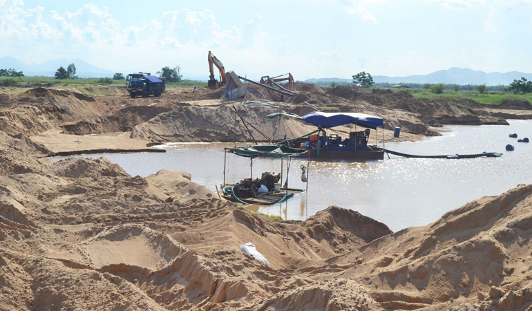 Phú Yên Online - Chấn chỉnh sai phạm trong khai thác khoáng sản