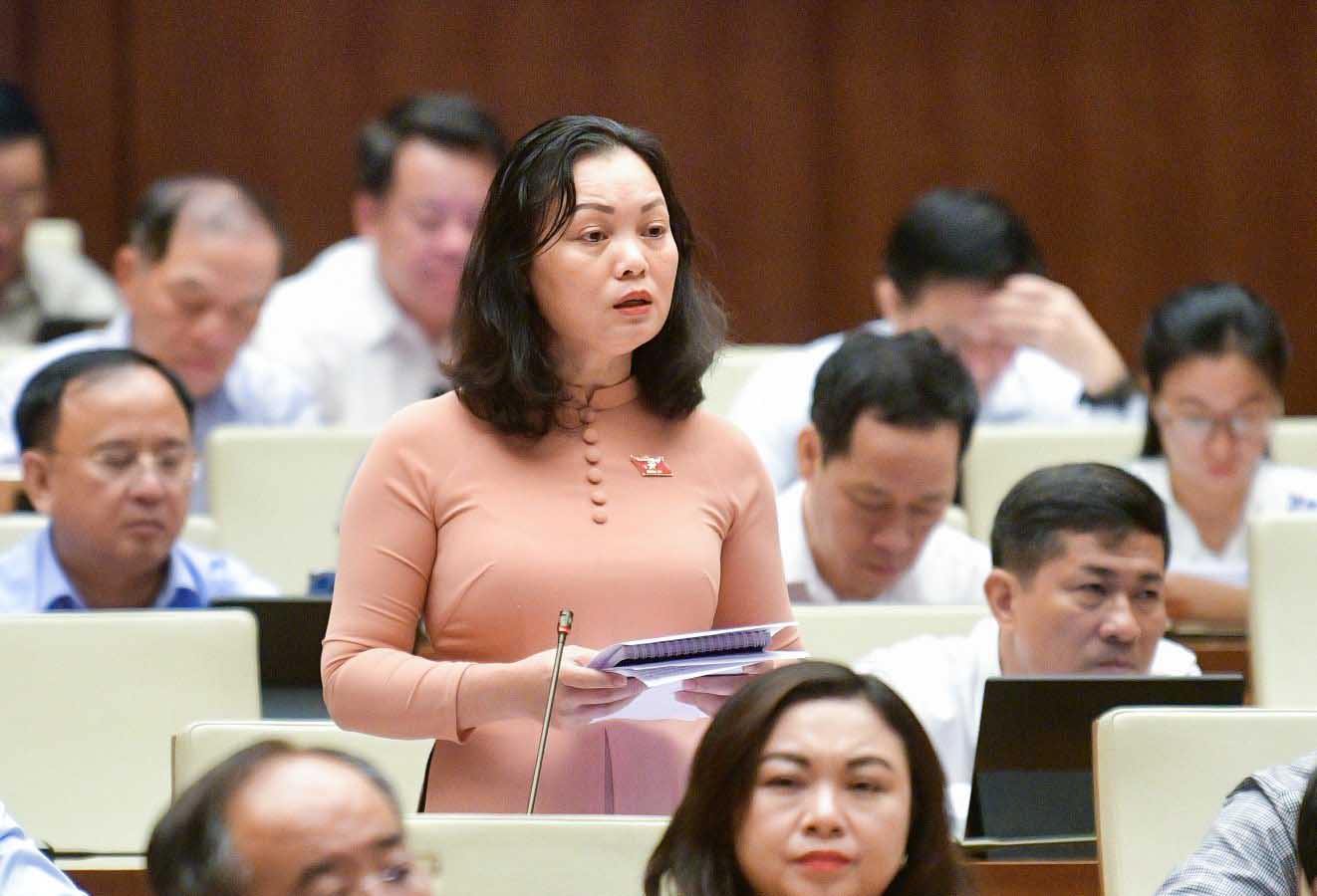 Membru al Parlamentului: Multe mame sunt obligate să-și vândă copiii ...