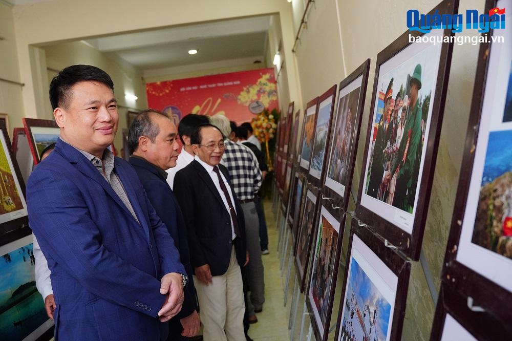 Fine Arts and Photography Exhibition to celebrate the Party and the ...