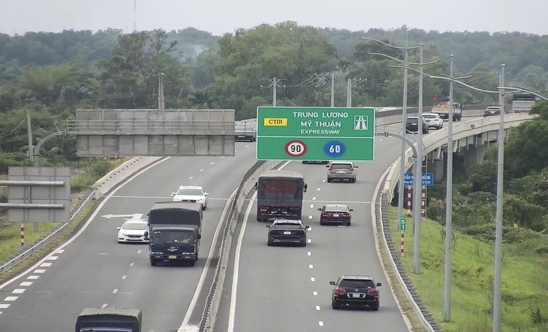 The North-South Expressway will be completed in 2025.
