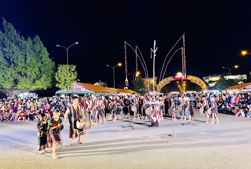 The 6th Festival of Gong, Folk Songs and Traditional Musical Instrument ...