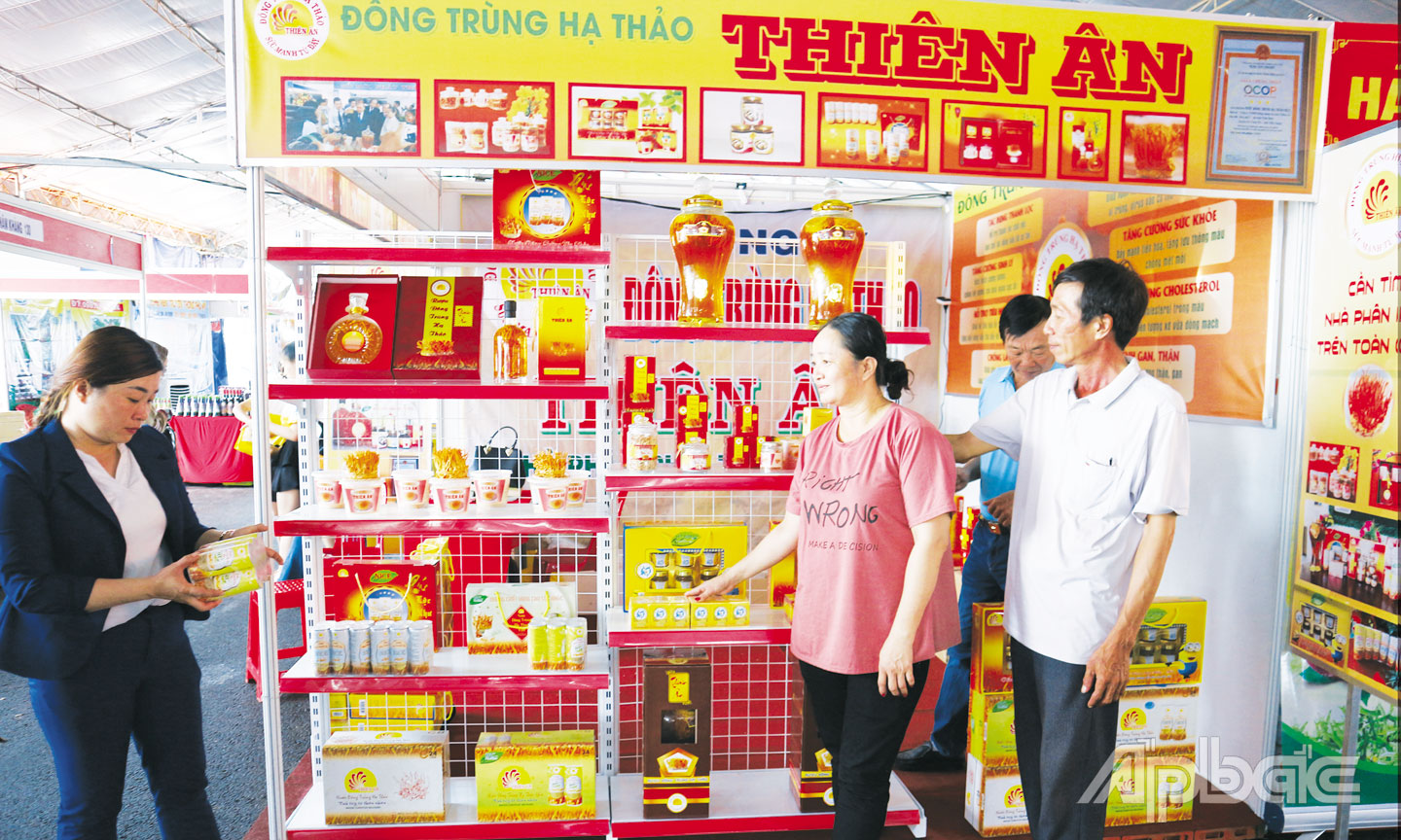 Visit and shop for OCOP products at the Conference to summarize the One ...