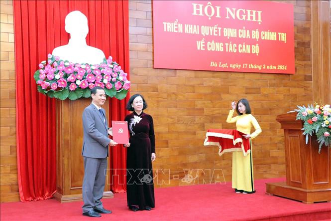 Comrade Nguyen Thai Hoc was appointed to the position of Acting Secretary of Lam Dong Provincial ...