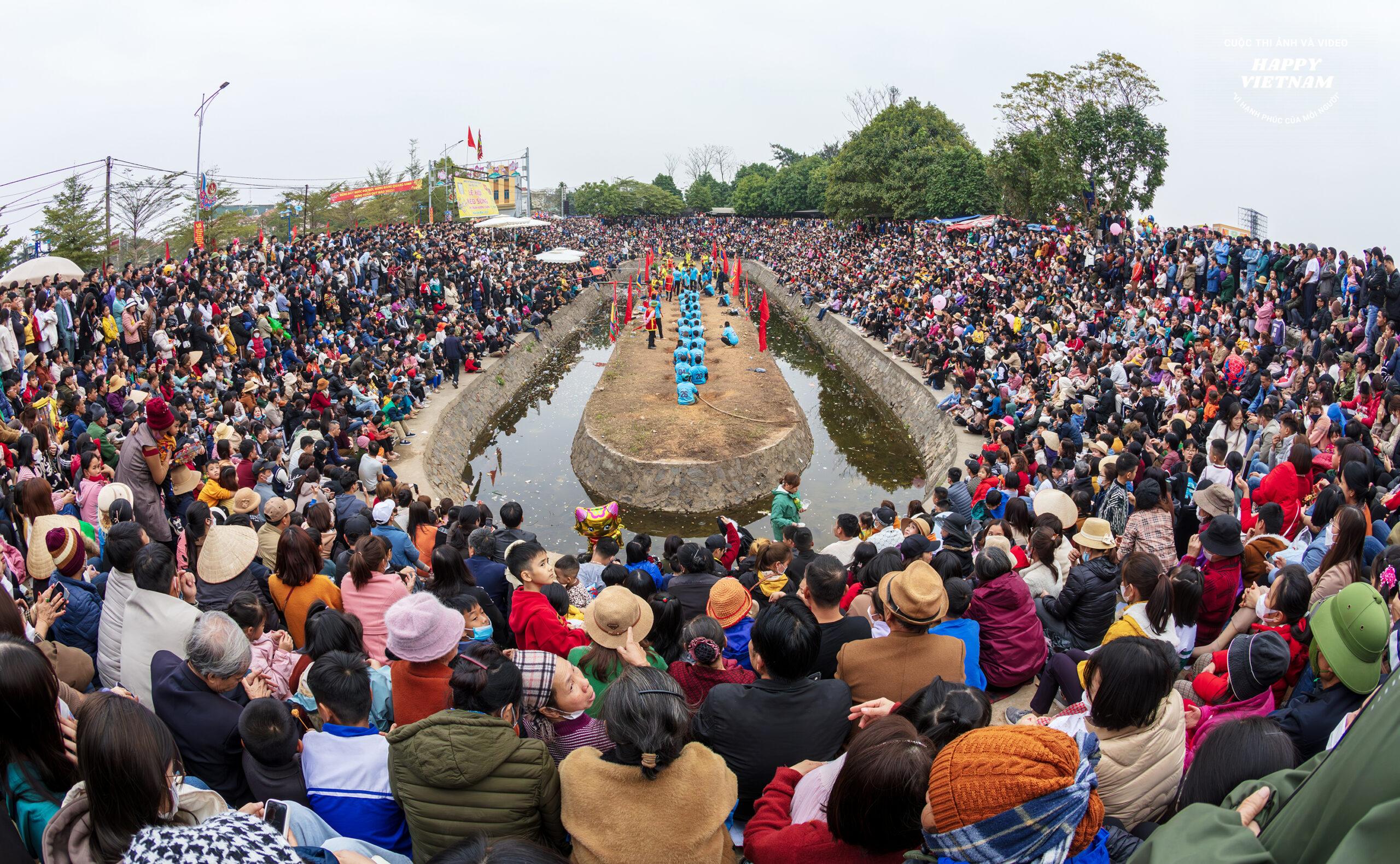 Unique work: Huong Canh river tug festival (Vinh Phuc)