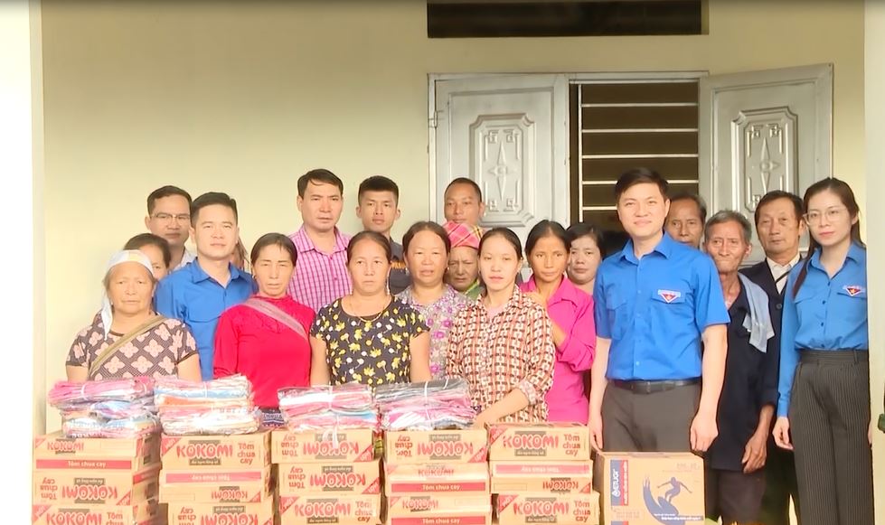 L'Union provinciale de la jeunesse de Ha Giang visite et soutient les ...