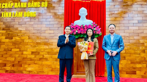Comrade Huynh Thi Phuong Duyen was appointed to the position of Director of Lam Dong Department ...