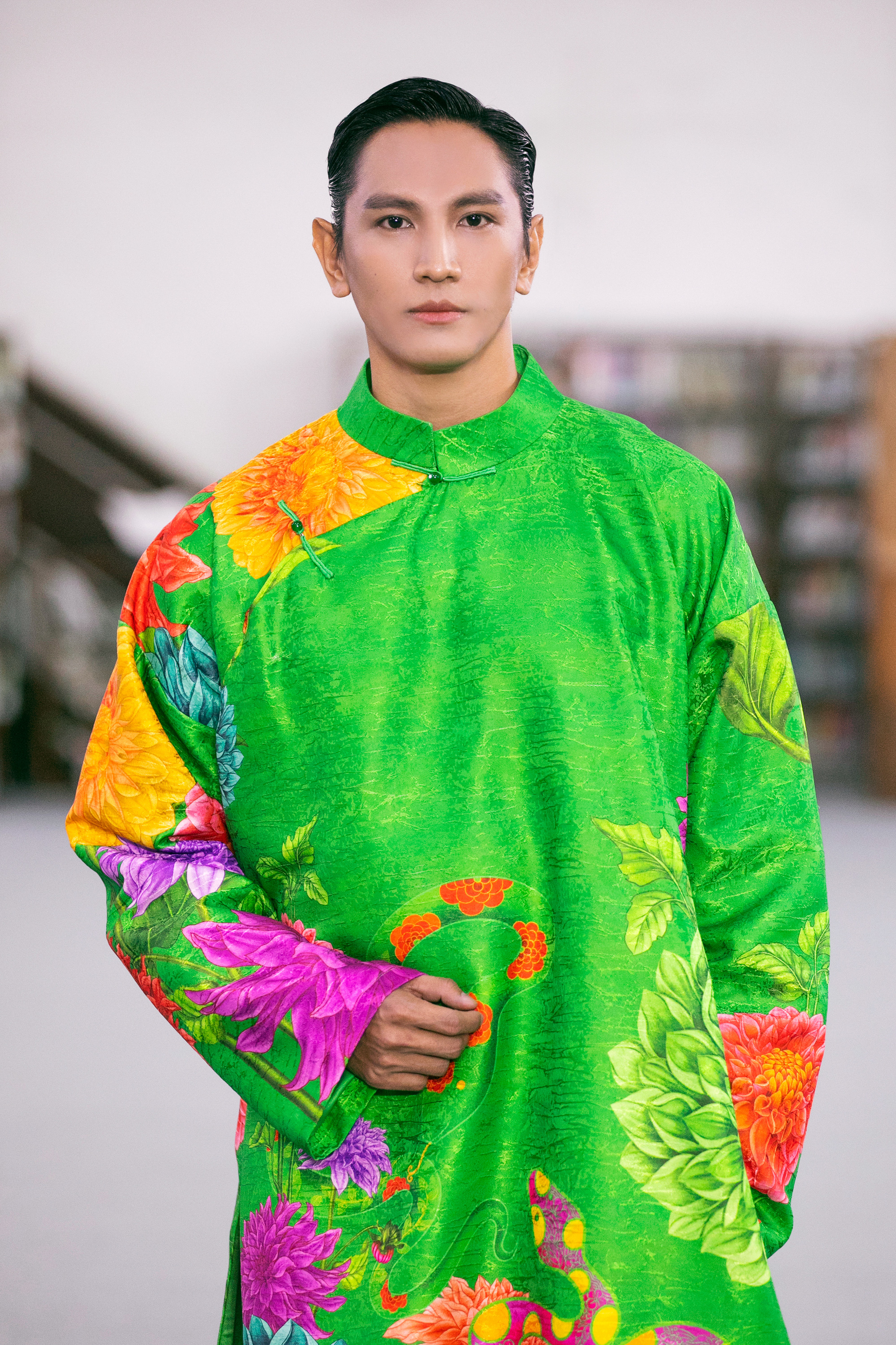 Admira la mascota del año de la Serpiente en los diseños de Vu Ngoc Tu y Dinh Truong Tung