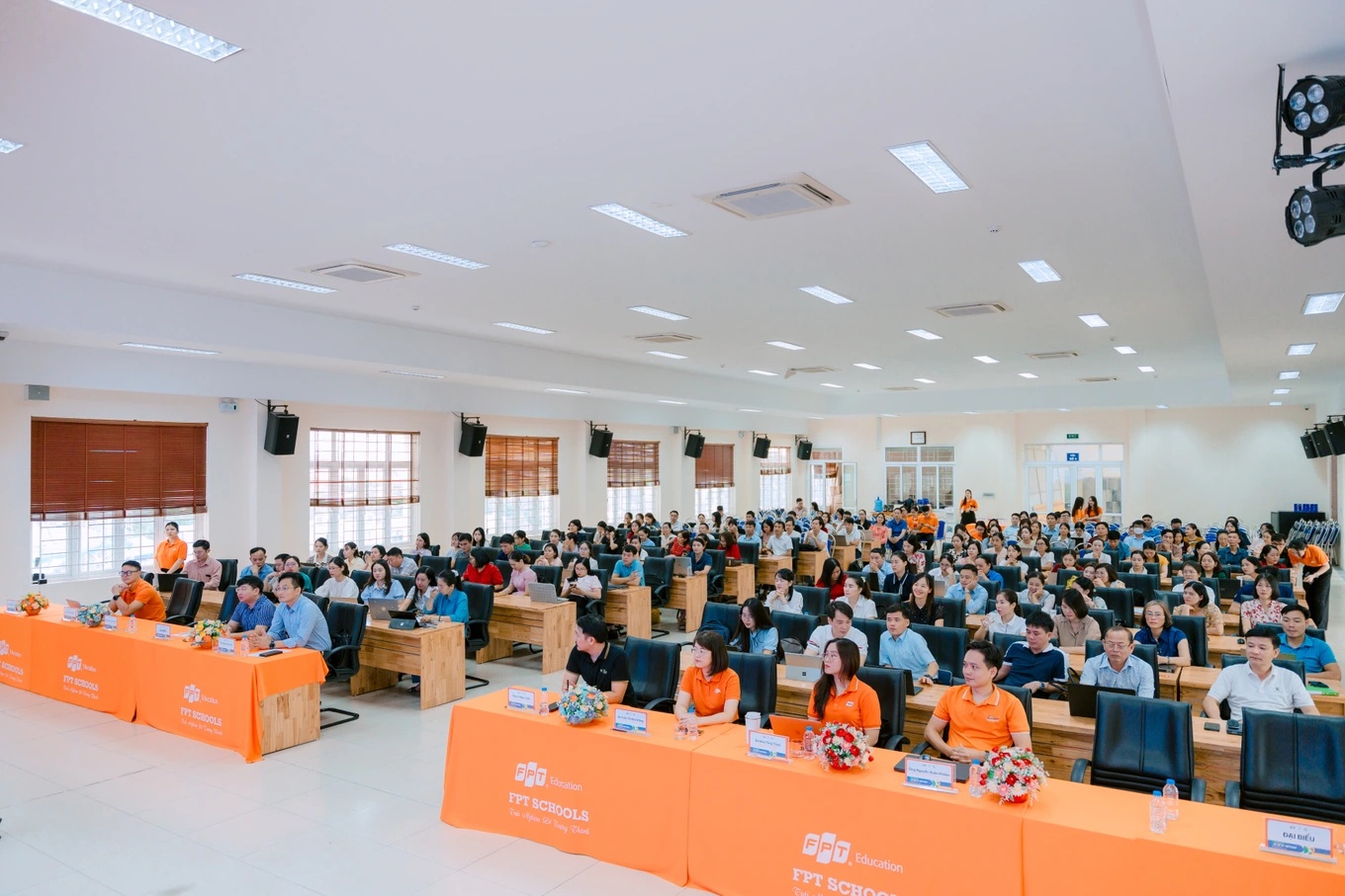 FPT Schools kooperiert mit dem Bildungsministerium von Hai Phong, um ...