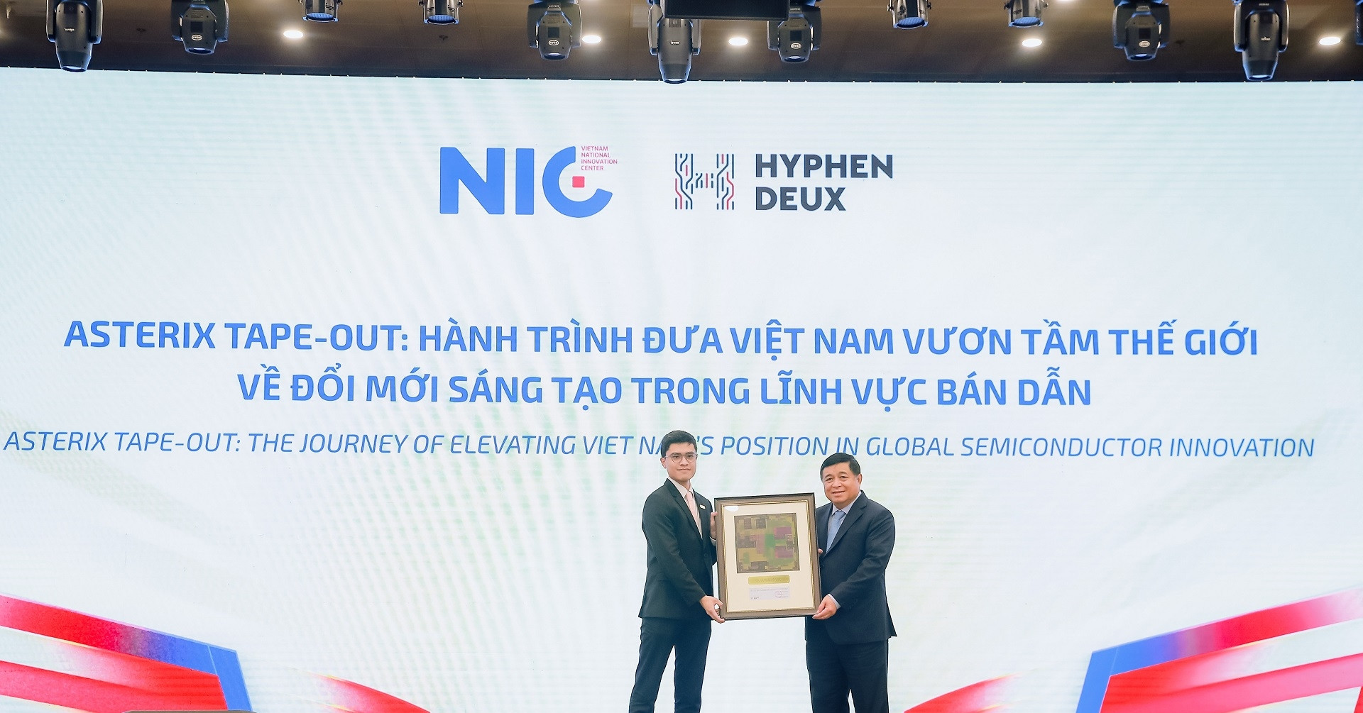 Hyphen Deux Announces HDx32U Microcontroller Chip at Innovate Vietnam 2025