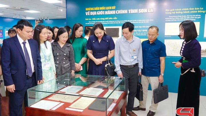 Opening of the document exhibition "Son La - Historical imprints ...