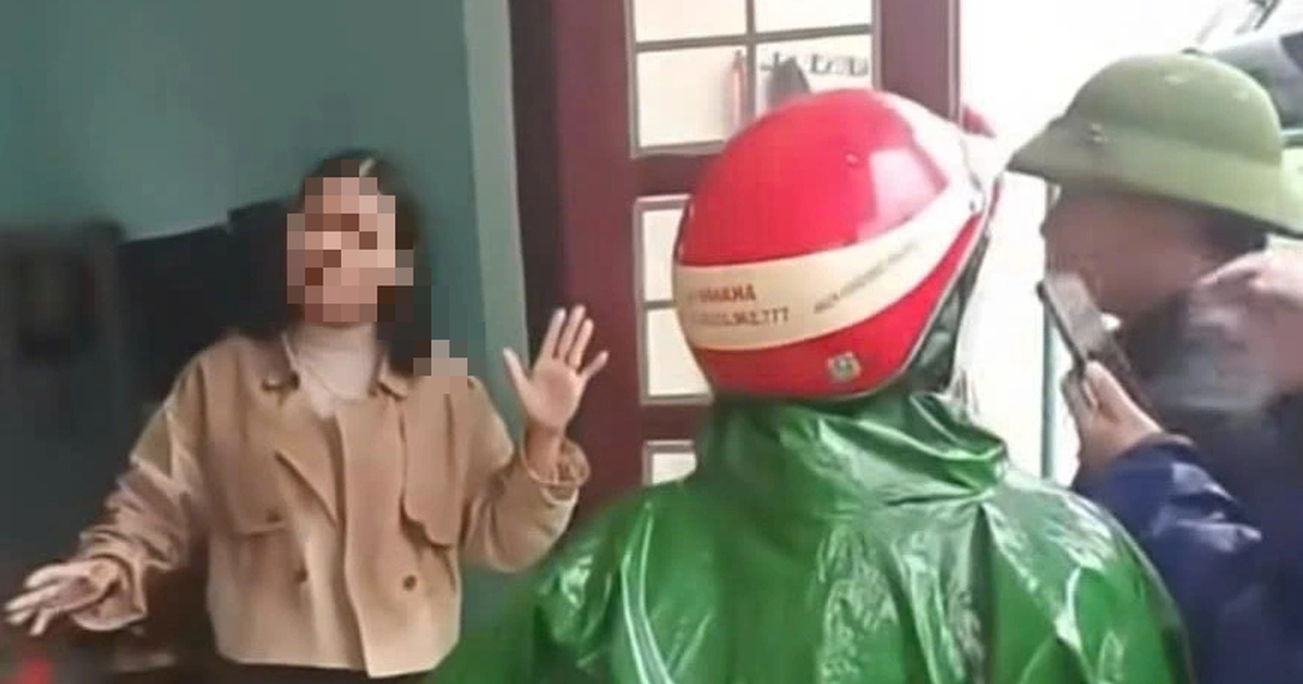 Food poisoning case: Parents react when vice principal appears at school
