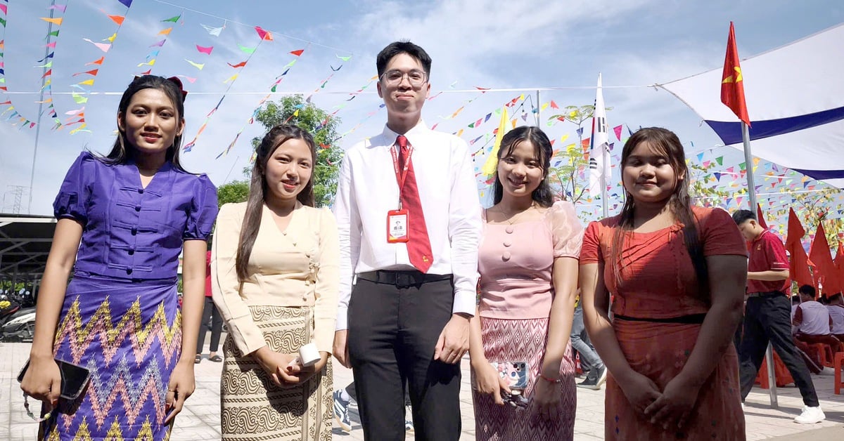 Southeast Asian students are flocking to Vietnam to study at colleges ...