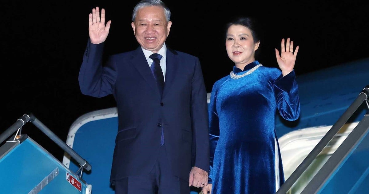 General Secretary To Lam and his wife leave for a visit to the UK.