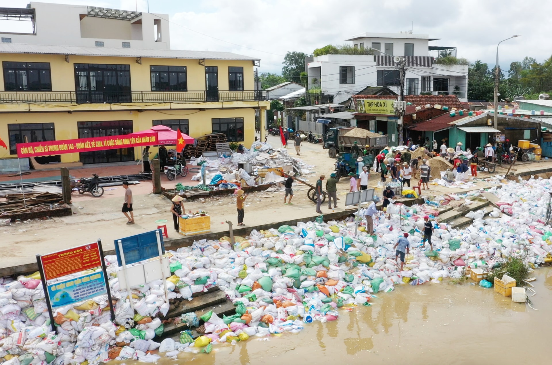 Ντα Νανγκ: Χρειάζονται βιώσιμες λύσεις για την προστασία του αναχώματος Αν Λουόνγκ, της ...