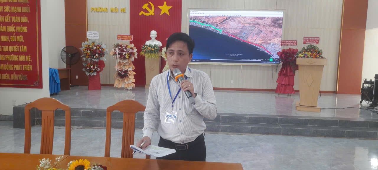 Mui Ne dialogues with people about land clearance for traffic projects