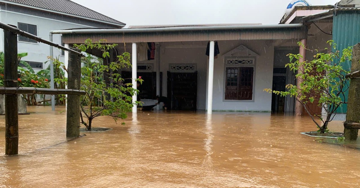 Rain commonly ranges from 400-900mm, nearly 4,300 houses in Ha Tinh are ...