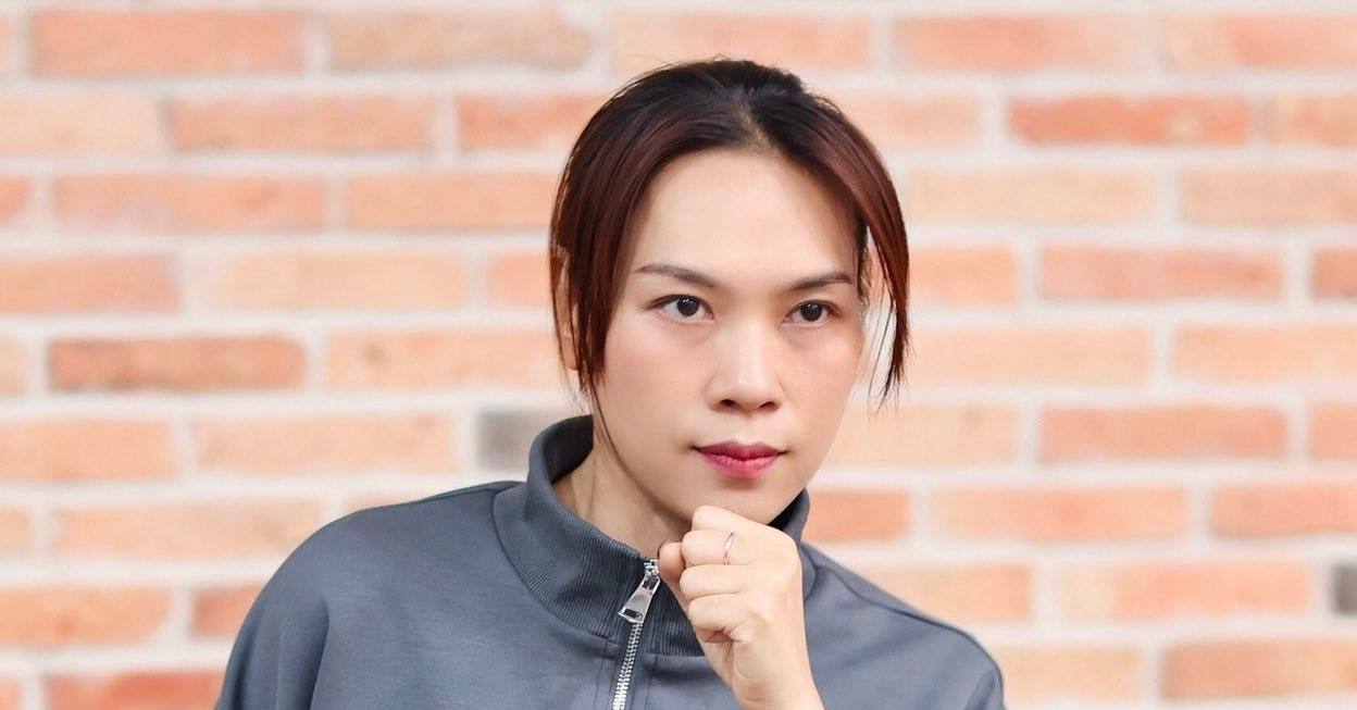 Die Zweitplatzierte Phuong Nhi und CEO Minh Hoang sahen sich G-Dragon ...