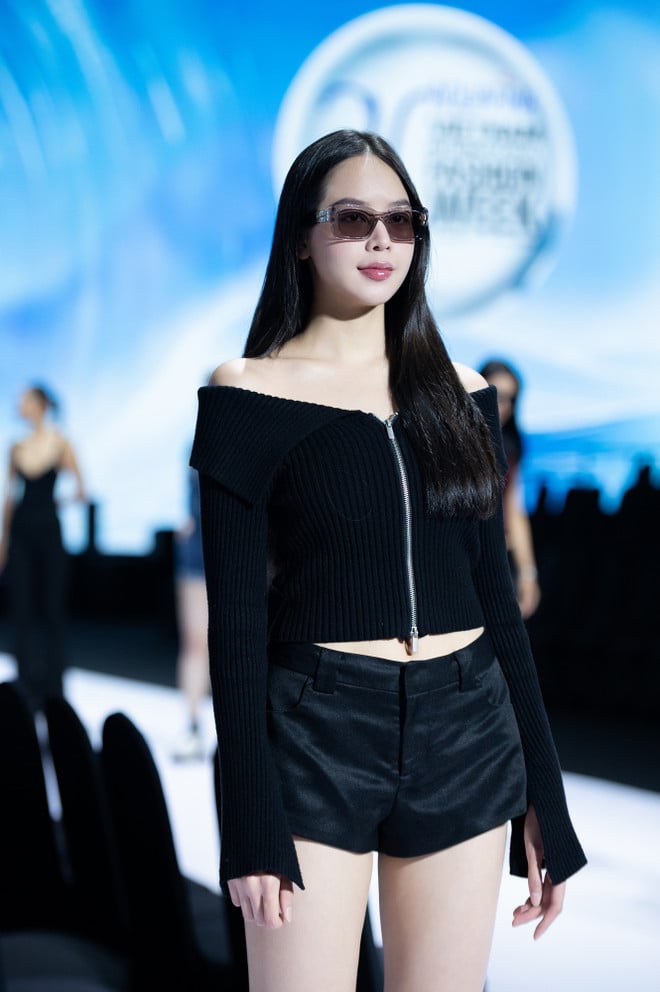 Dàn sao “hot” khuấy đảo Vietnam International Fashion Week F/W 2025 ...