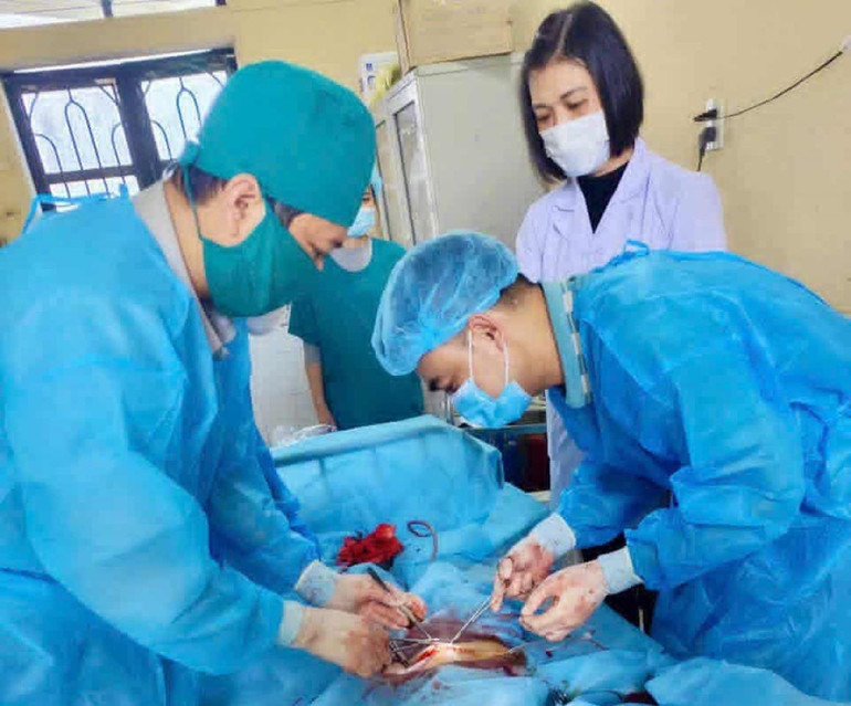 Hung Yen: Saving the life of a patient with hemorrhagic shock due to a ...