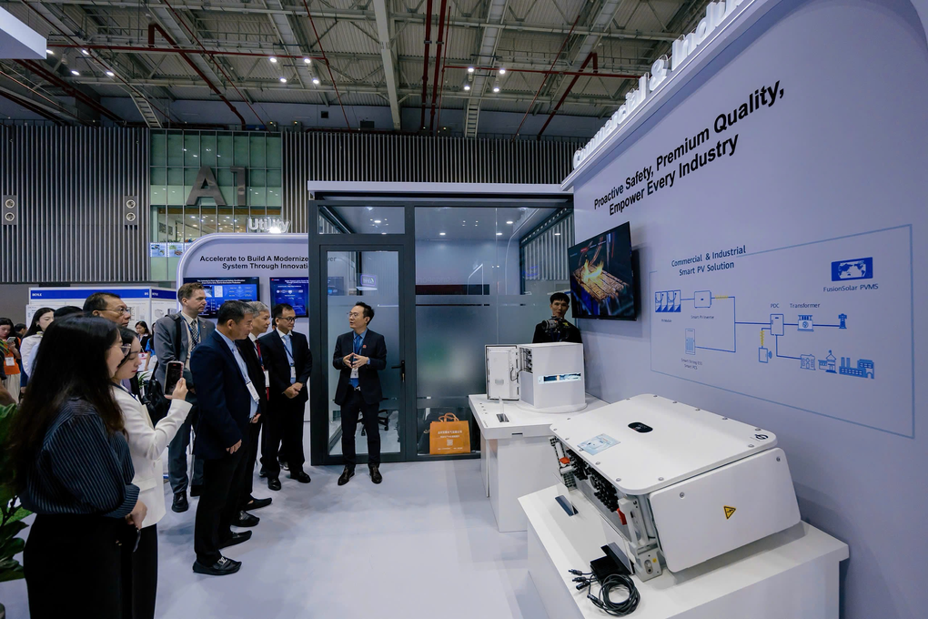 Huawei FusionSolar makes its mark at Vietnam Energy Week 2025.