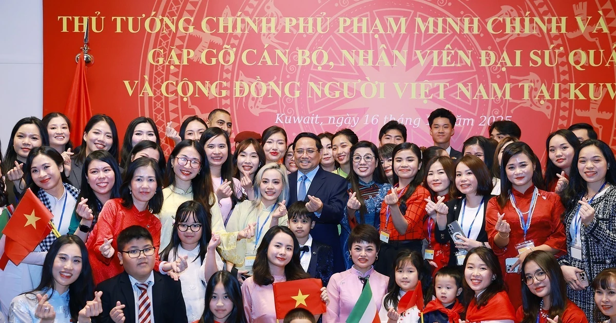 Thủ tướng Chính phủ Phạm Minh Chính thăm các cơ quan đại diện Việt Nam ...