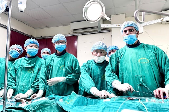 Thanh Hoa Provincial General Hospital successfully performed its first ...
