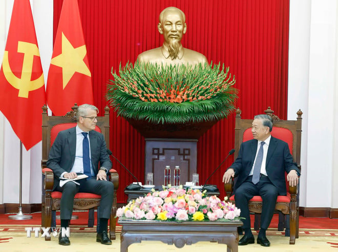 The General Secretary encouraged AP Moller-Maersk Group to invest in ...