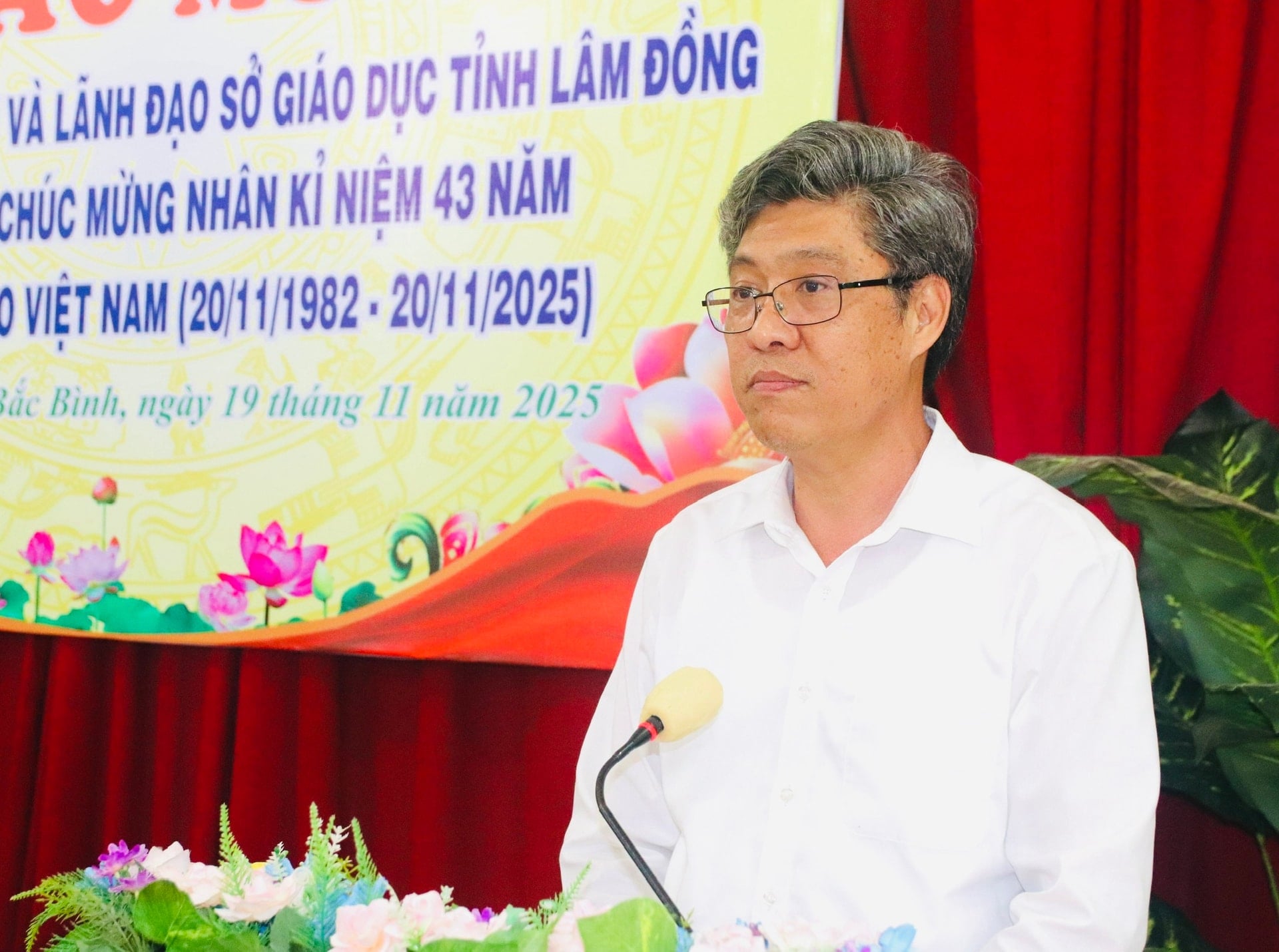 Vice Chairman of Lam Dong Provincial People's Committee Nguyen Minh visited and congratulated ...
