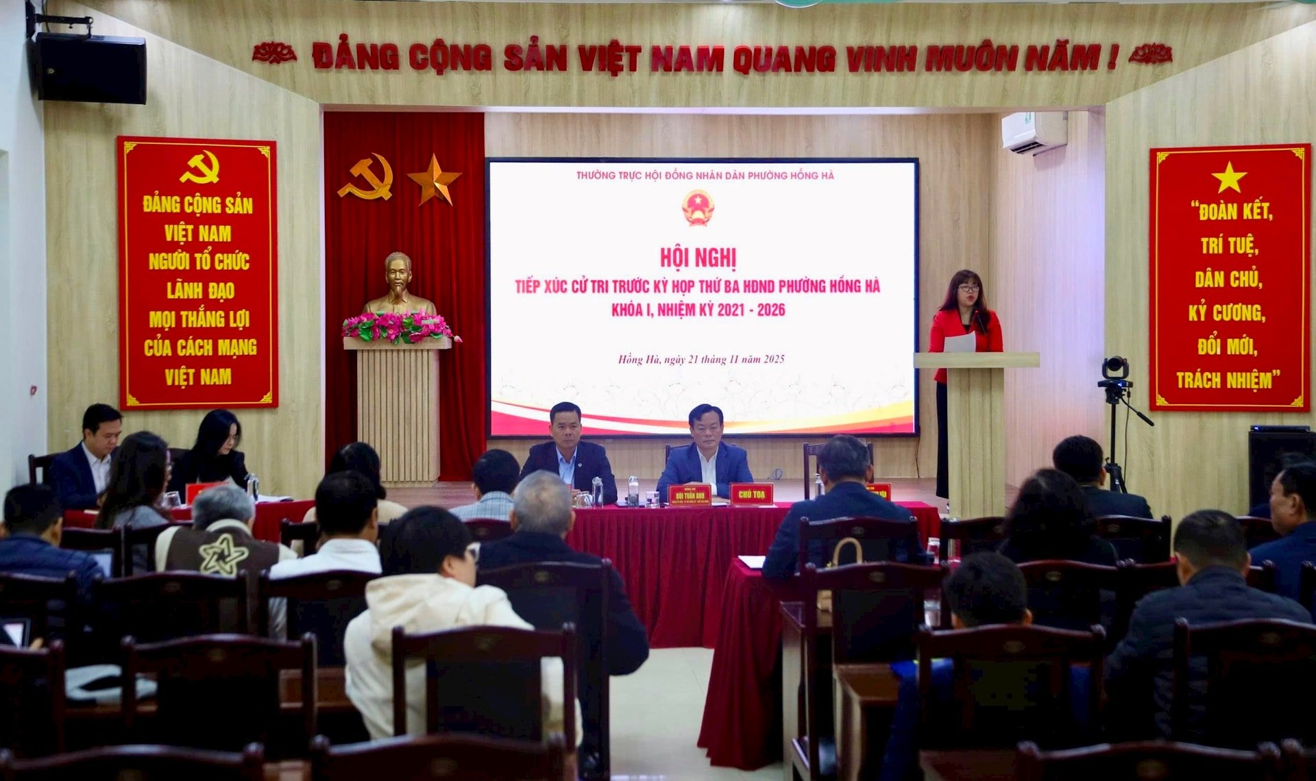 Hong Ha: Dialogue, promptly resolve issues arising from the grassroots