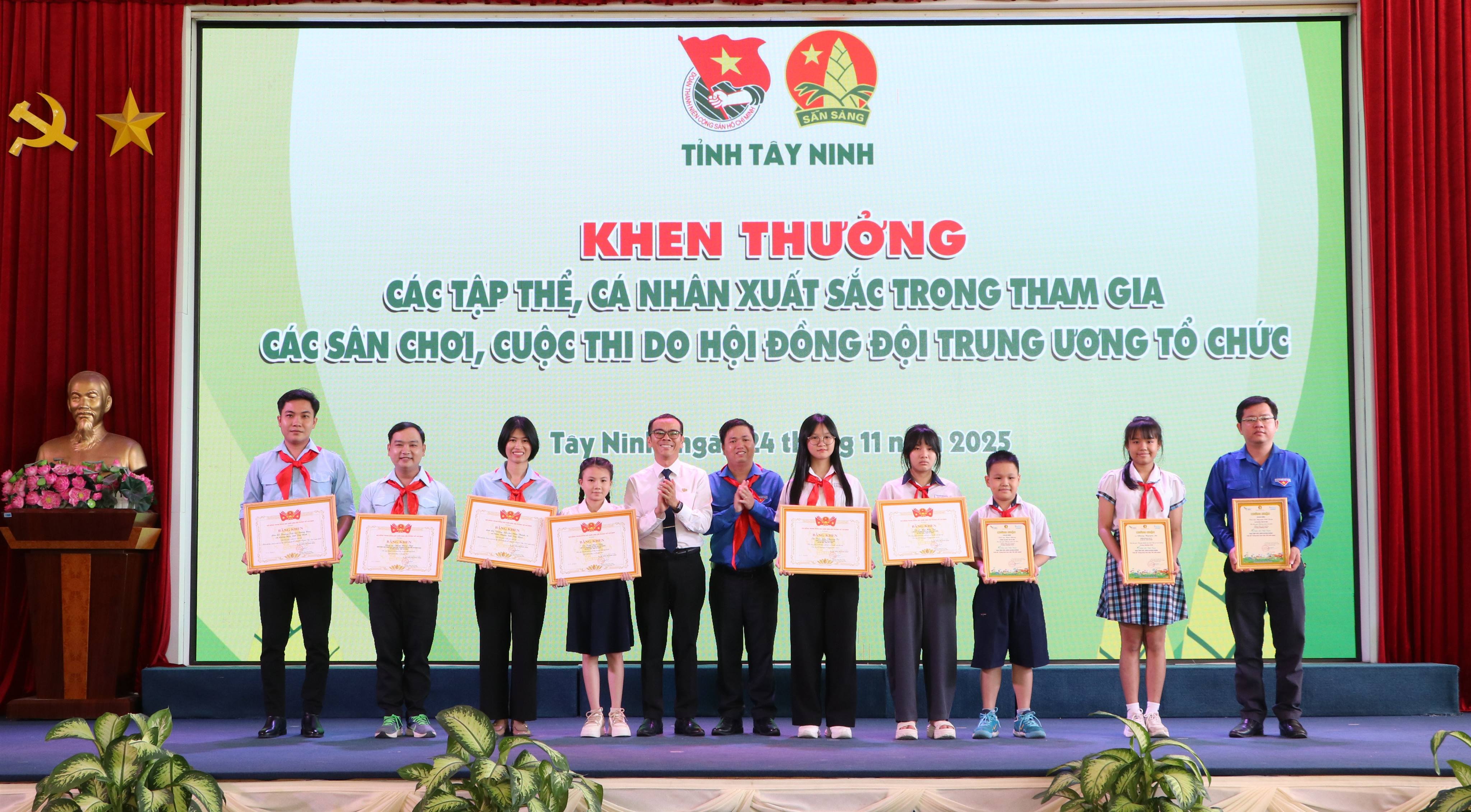 เปิดตัวโครงการ “เด็กเวียดนามแข่งขันทำตามคำสอน 5 ประการของลุงโฮ” ประจำปีการศึกษา 2568-2569