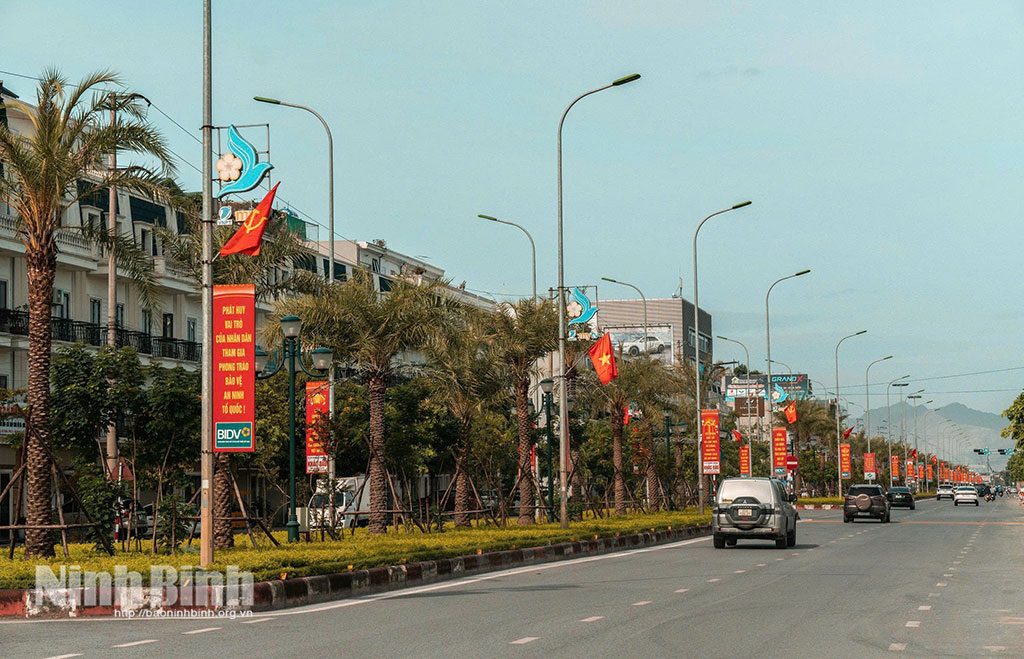 Vietnam Fatherland Front of Phu Ly ward promotes core role in building ...