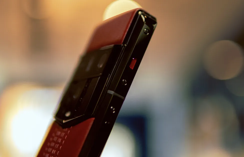 ហេតុអ្វីបានជា Vertu នៅតែរក្សាក្តារចុច Ruby ក្នុងយុគសម័យ AI?