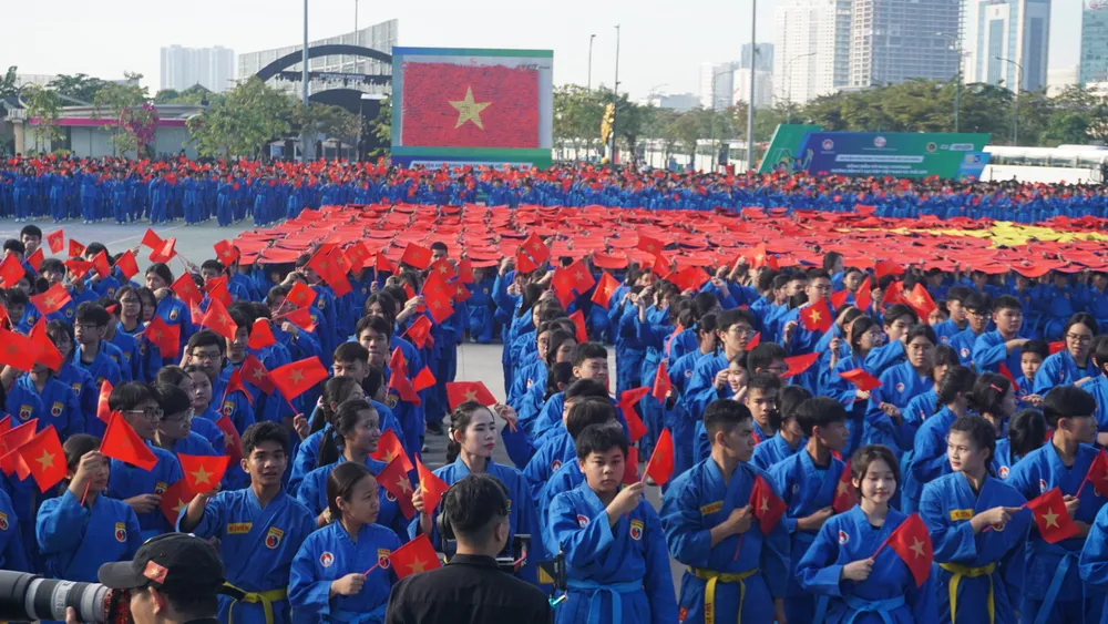 Ho Chi Minh City sets record for Vovinam martial arts performance with ...