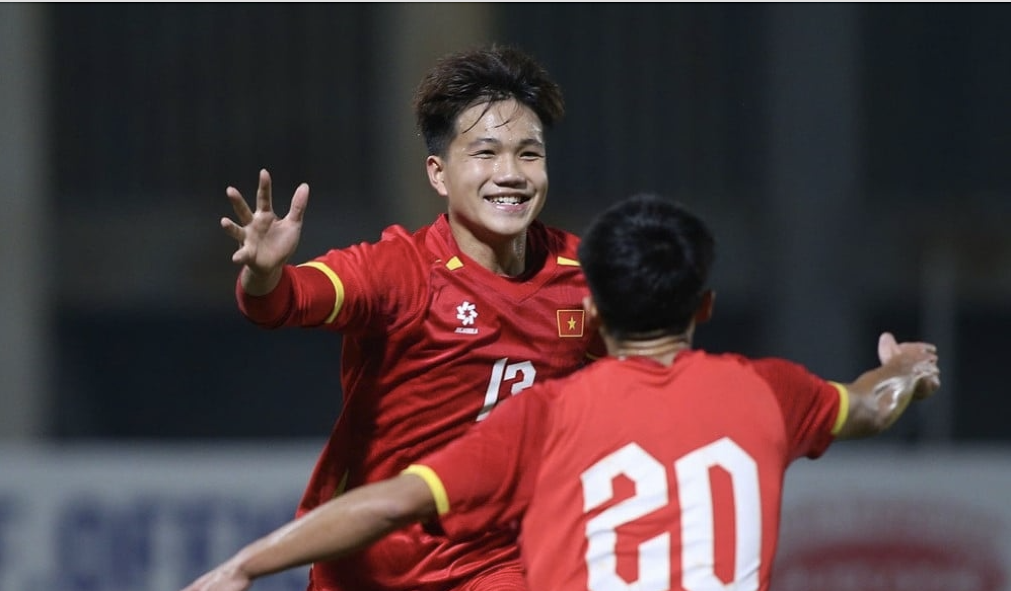 Vietnam U17 team achieves a miracle, defeating Malaysia convincingly to ...