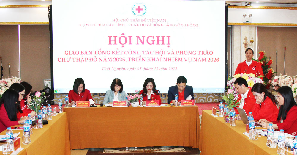 Thai Nguyen Red Cross Society was proposed to be awarded the Emulation ...