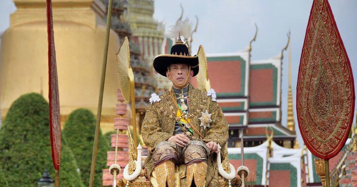 Today's extremely exciting opening ceremony: Royal Fire lights up SEA ...