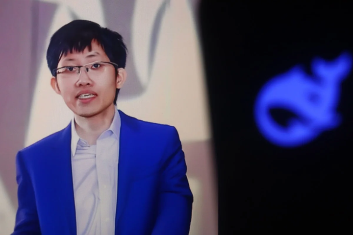 기술 10/12: OpenAI, 첫 CRO 확보, Microsoft, 인도에 막대한 자본 투자