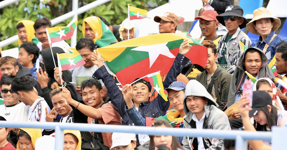 The Myanmar fans were incredibly numerous at the Chonburi stadium ...