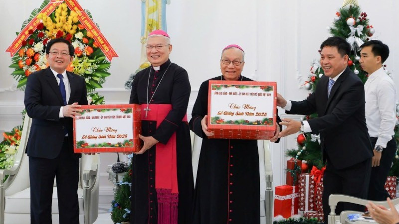 El viceprimer ministro Ho Quoc Dung trabaja en la ciudad de Hue.