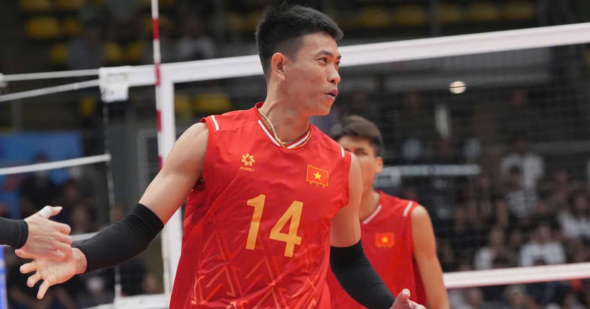 Live broadcast of the men's volleyball match at the SEA Games 33 ...