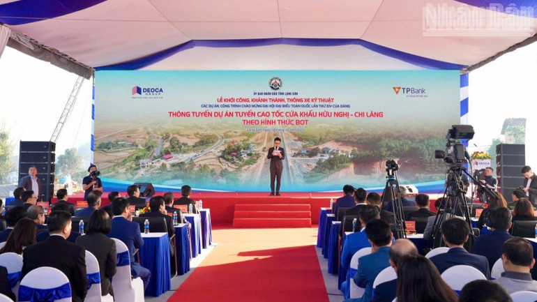 The Huu Nghi-Chi Lang border gate expressway project is now open to ...
