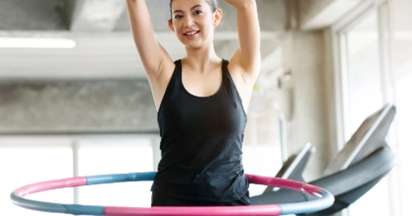7 exercises with a hula hoop to help you lose weight effectively.