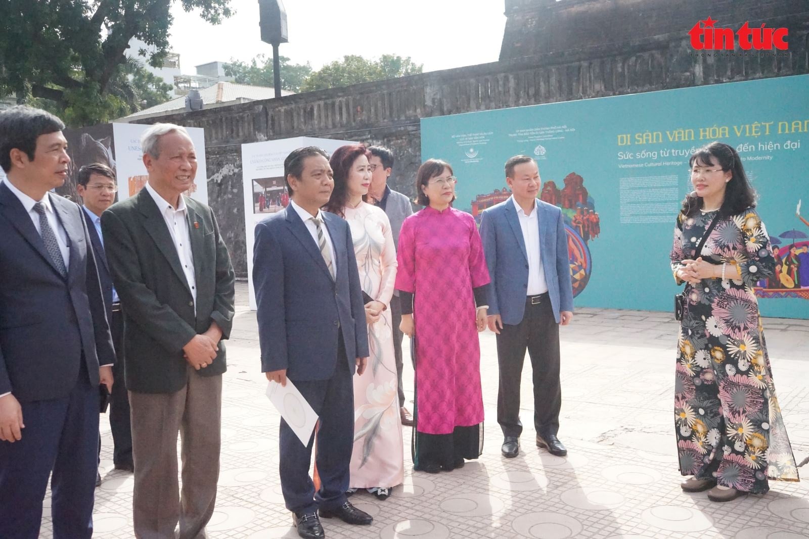 Ouverture de l'exposition « Patrimoine culturel vietnamien - Vitalité ...
