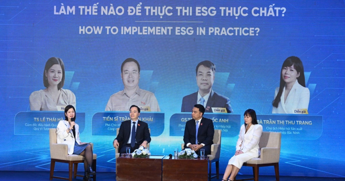 Referenten unterbreiten Vorschläge für eine nachhaltige Entwicklung auf dem ESG Vietnam Forum 2025.
