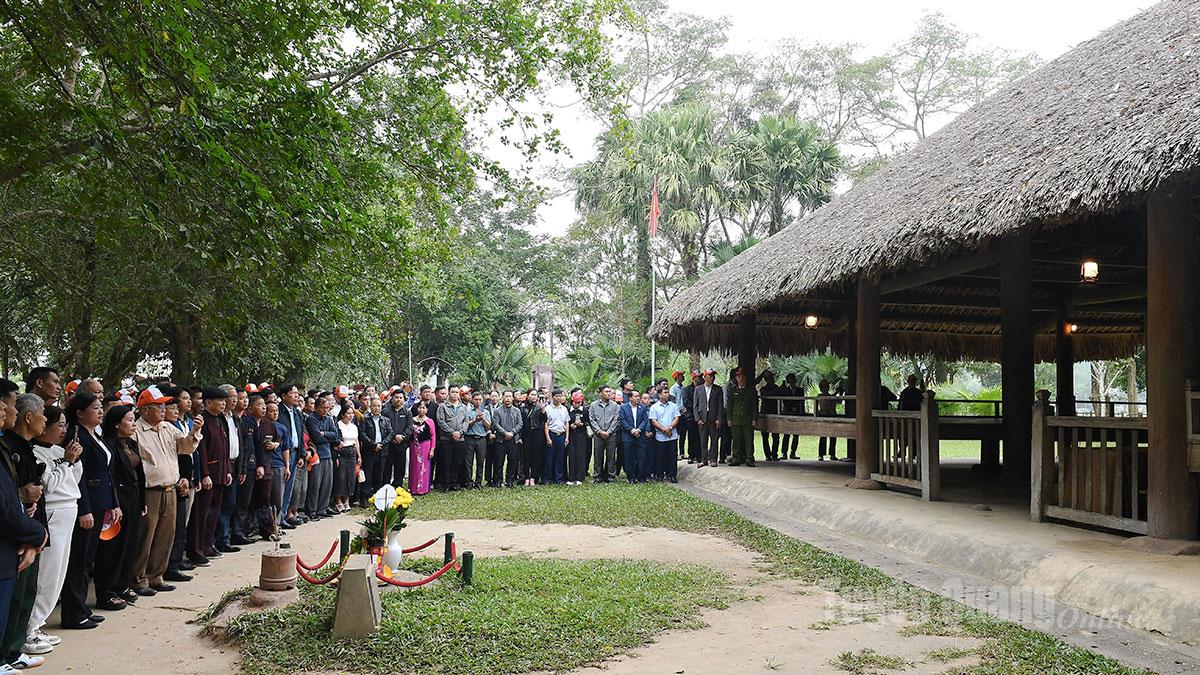 Representantes destacados de comunidades étnicas minoritarias ofrecen ...