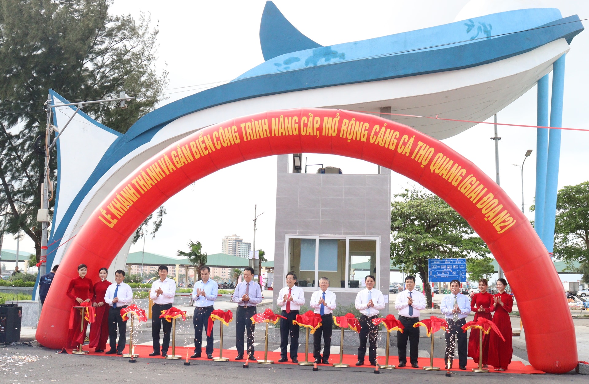 Focus on project construction and disbursement of public investment funds.