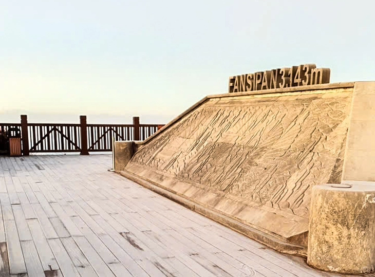 Cubierto de escarcha, el pico Fansipan se asemeja a un paraíso navideño.