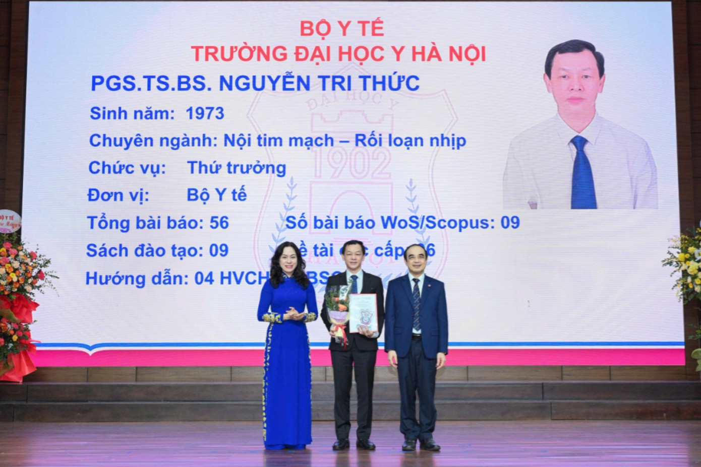 Thứ trưởng Nguyễn Tri Thức được bổ nhiệm PGS Trường Đại học Y Hà Nội