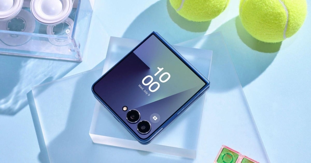 Choose a Samsung phone to suit your work and life needs.