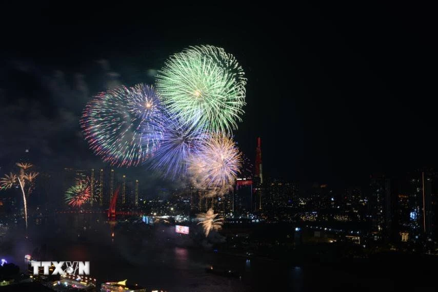 Ho Chi Minh City will organize fireworks displays at 6 locations, 2 ...